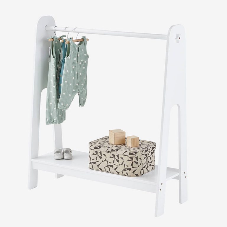 Portant vêtements enfant : le [top 9] pour gagner en autonomie