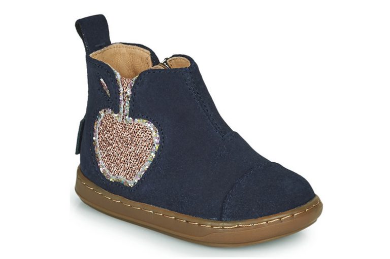 Chaussures bébé premiers pas : 12 modèles souples top confort